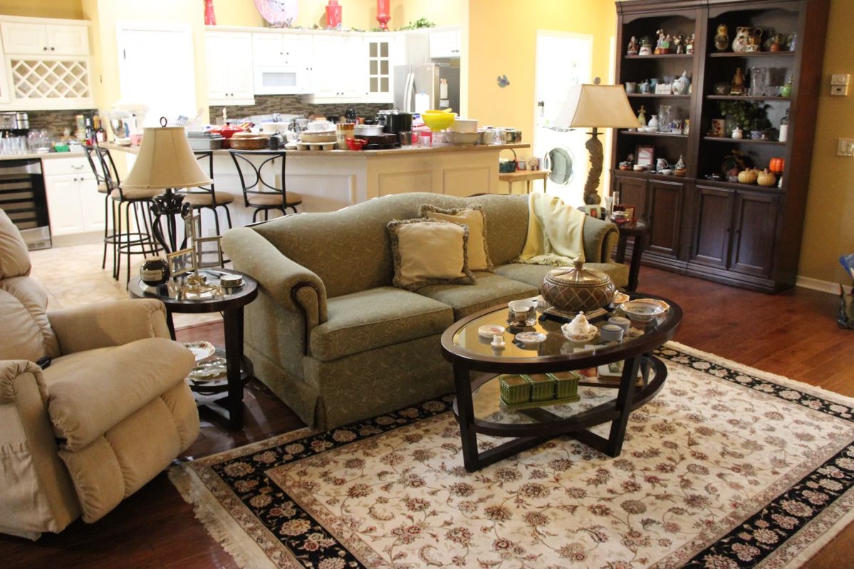 Estate Sale The Village of Buttonwood starts on 2/8/2024