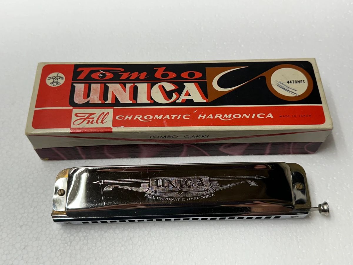 Blade's Military & Baseball Card Auction starts on 1/31/2024