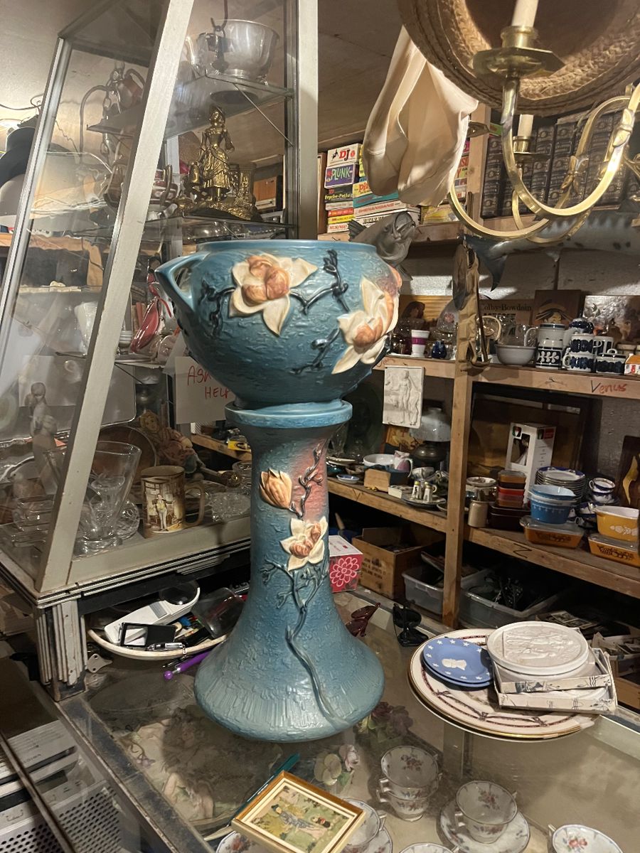 Estate Sale in Hamilton Square starts on 2/1/2024