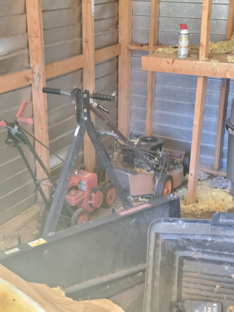 LAST DAY EVERYTHING MUST GO United Estate... starts on 2/2/2024