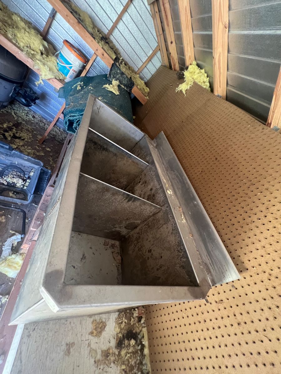 LAST DAY EVERYTHING MUST GO United Estate... starts on 2/2/2024