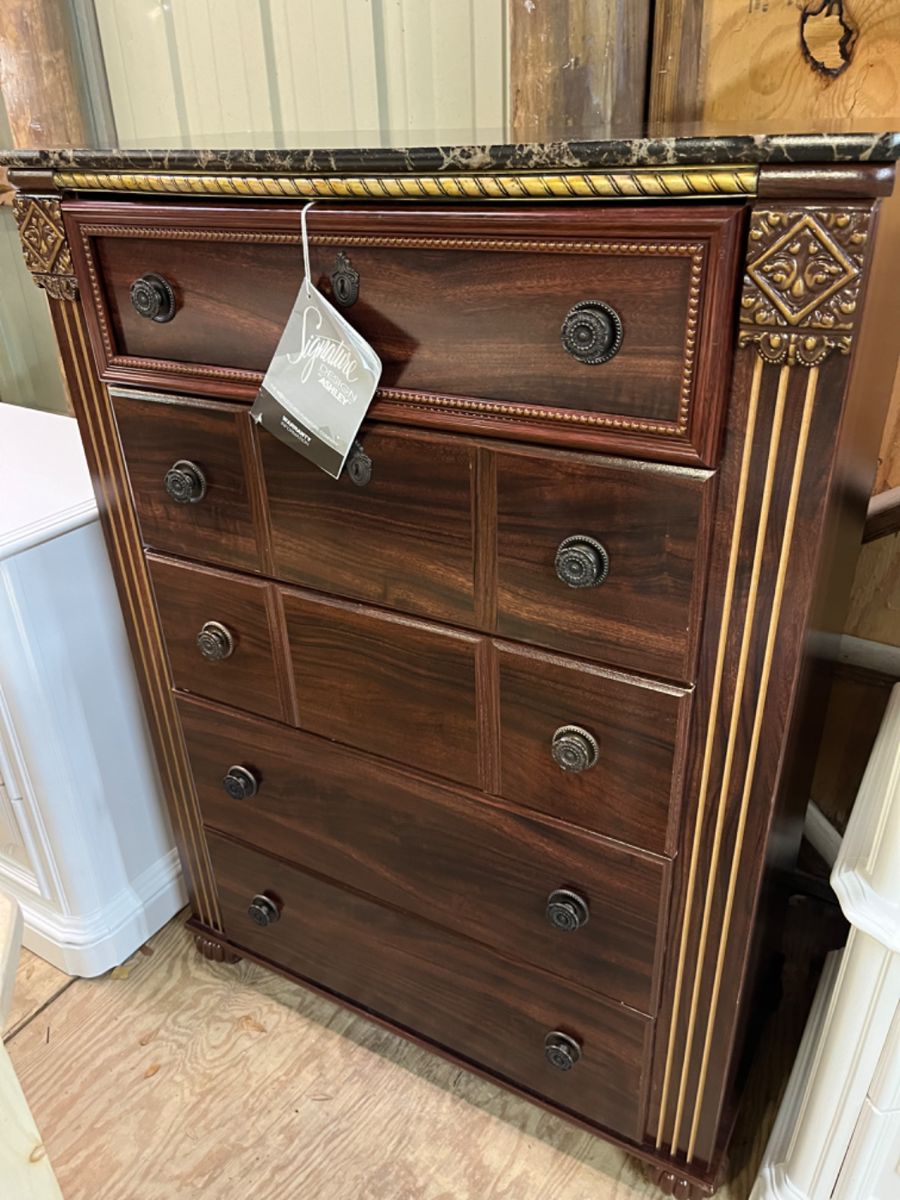 Live Auction at Regal Auction Saturday February... starts on 2/17/2024