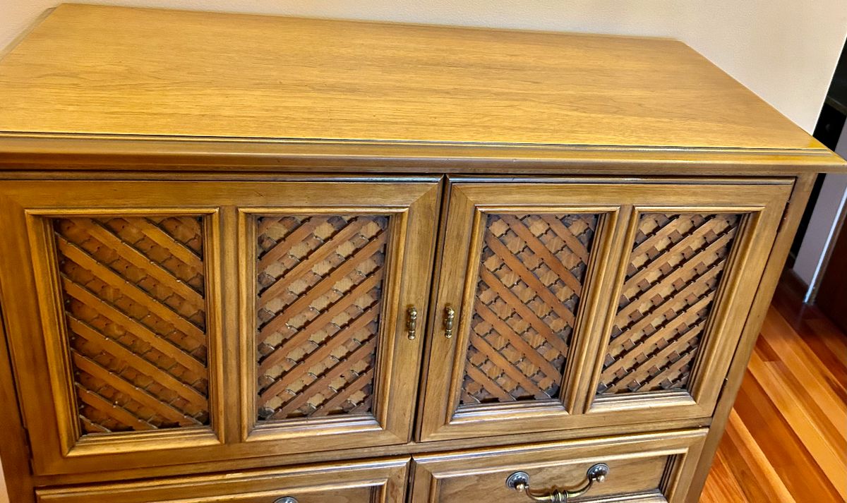 Walter E Smith Sofa, Rnd Pedestal Dining... starts on 2/23/2024