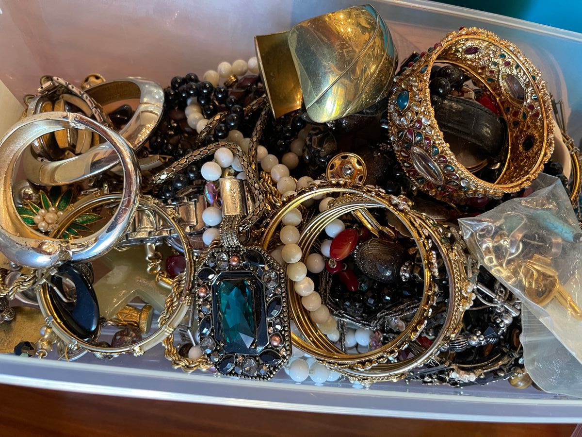 EXCLUSIVE WAREHOUSE SALE in Miami, FL starts on 2/17/2024