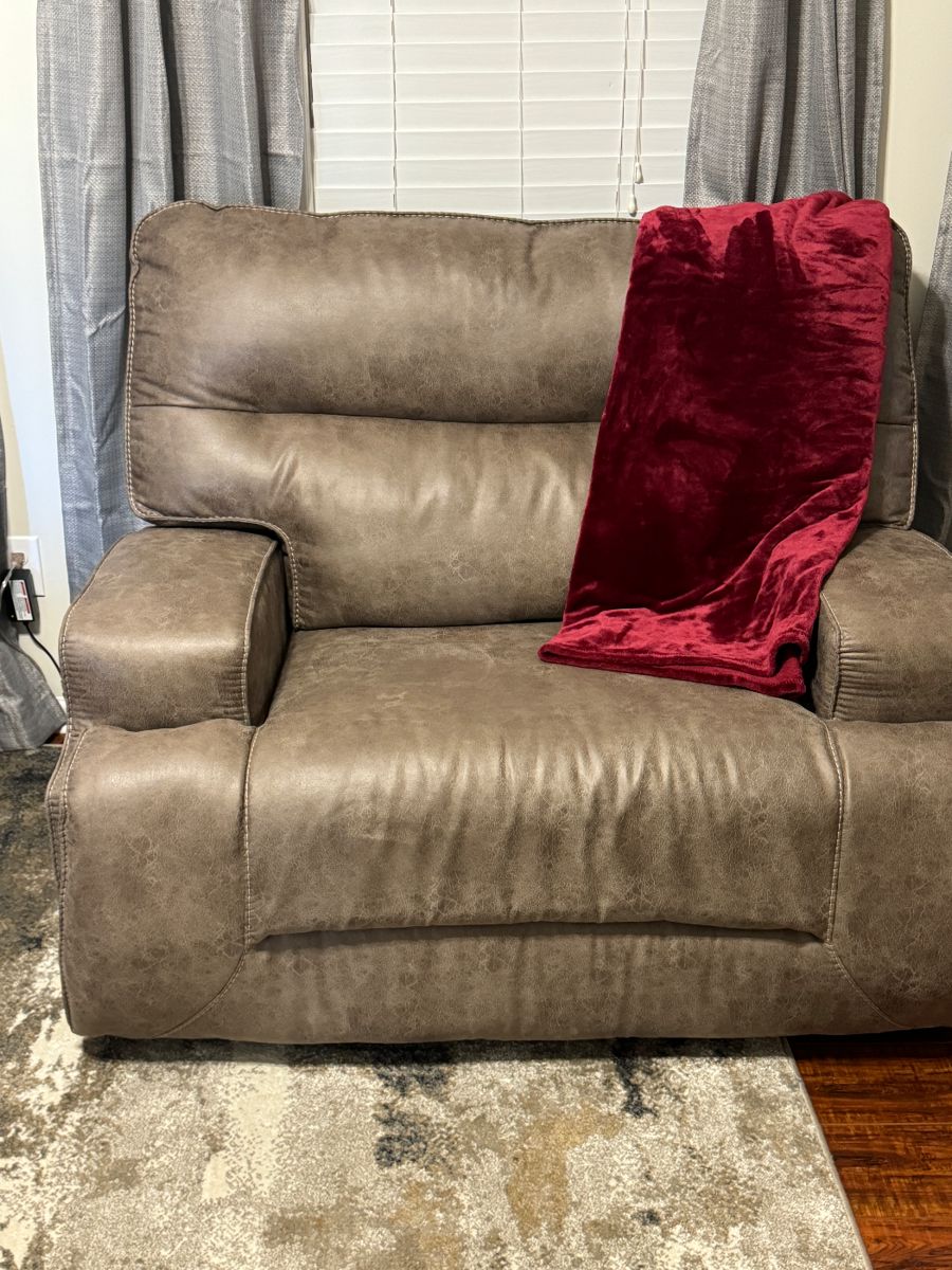 CLOSED! Moving Sale (Great Condition Items)... starts on 3/1/2024