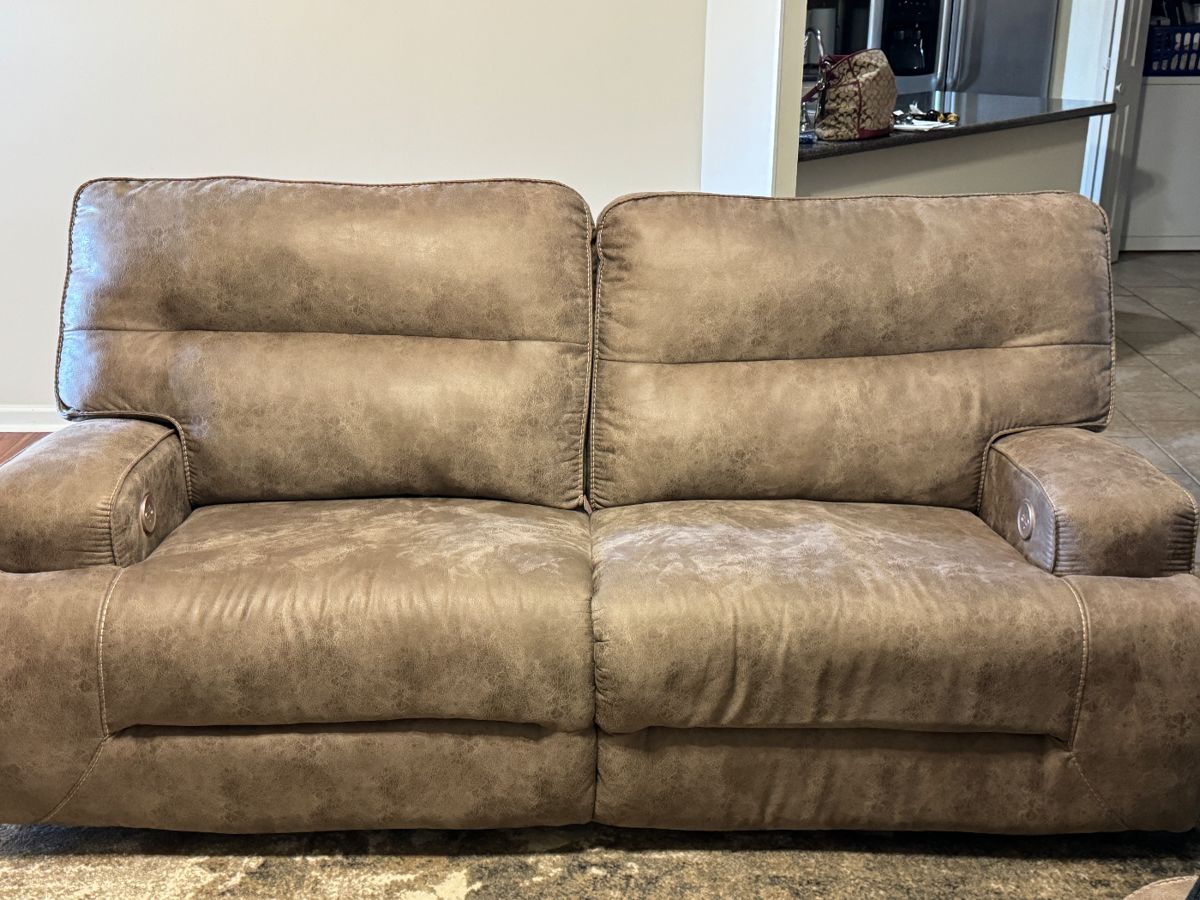 CLOSED! Moving Sale (Great Condition Items)... starts on 3/1/2024