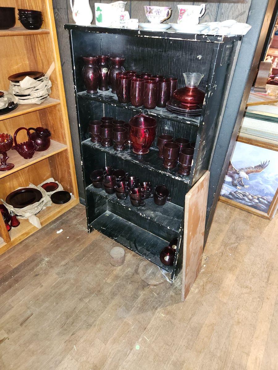 Primitive, Advertising. Antique Collectibles starts on 2/16/2024