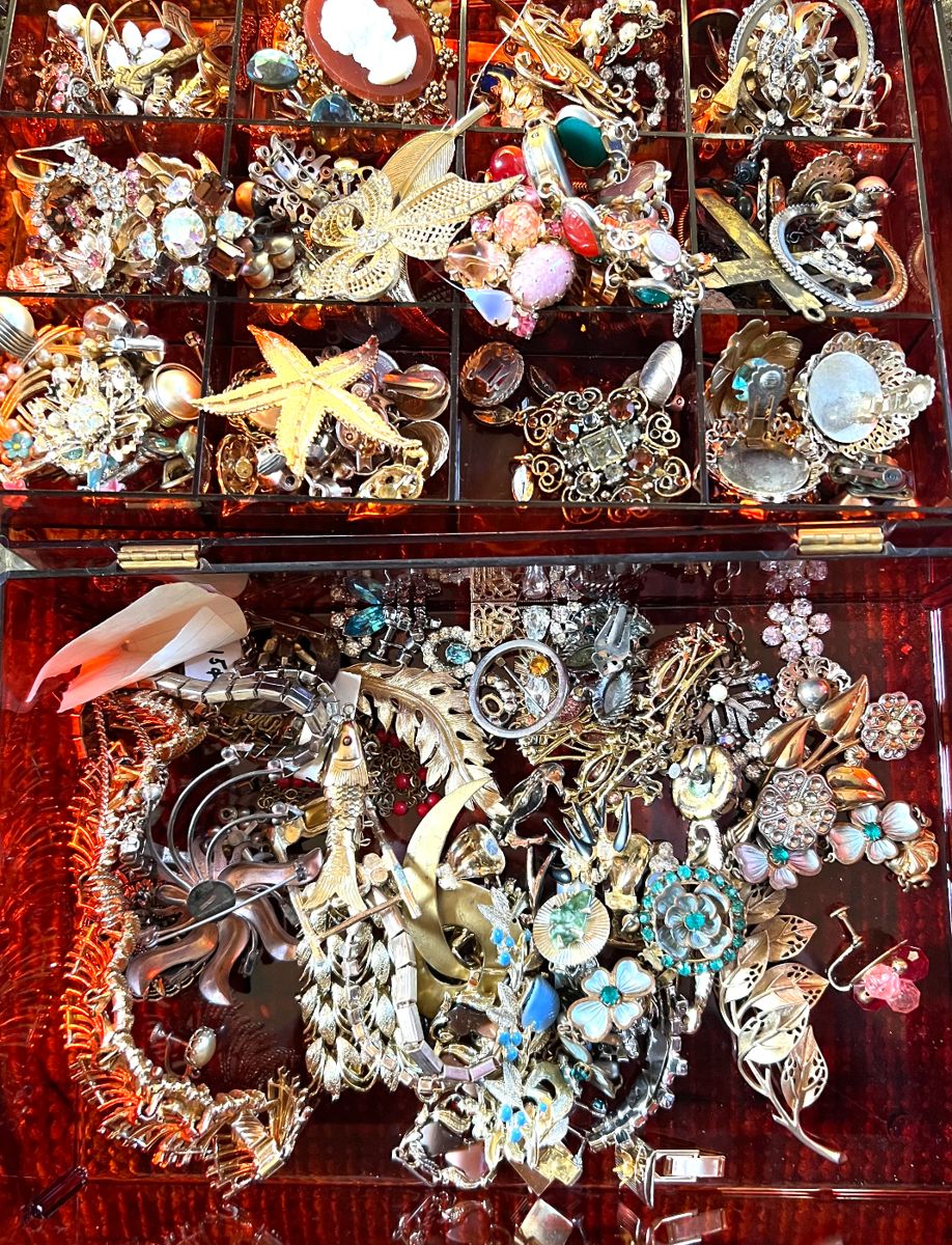 Time Capsule / Hoarder / Dig Sale !!! starts on 2/18/2024