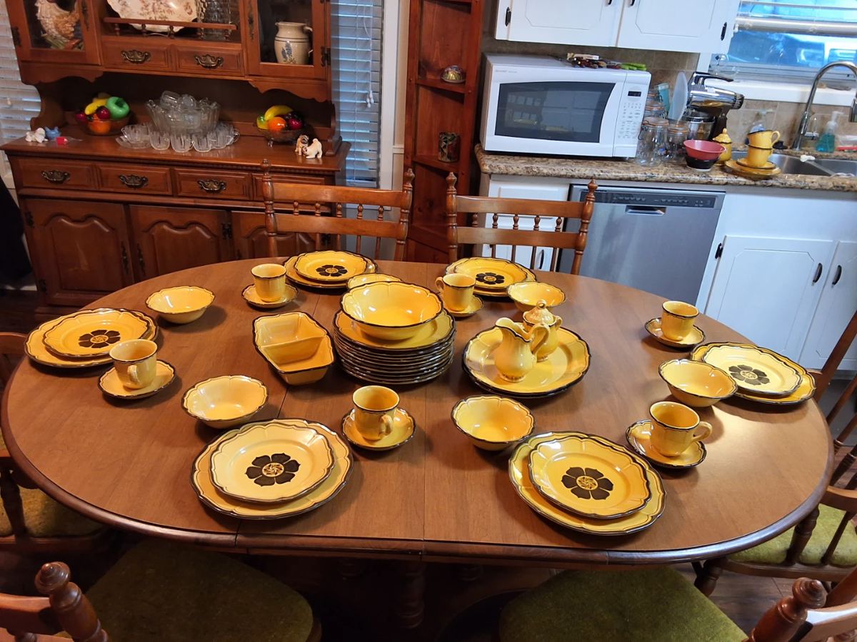 Margaret & Bill Brownlee Estate Sale starts on 3/7/2024