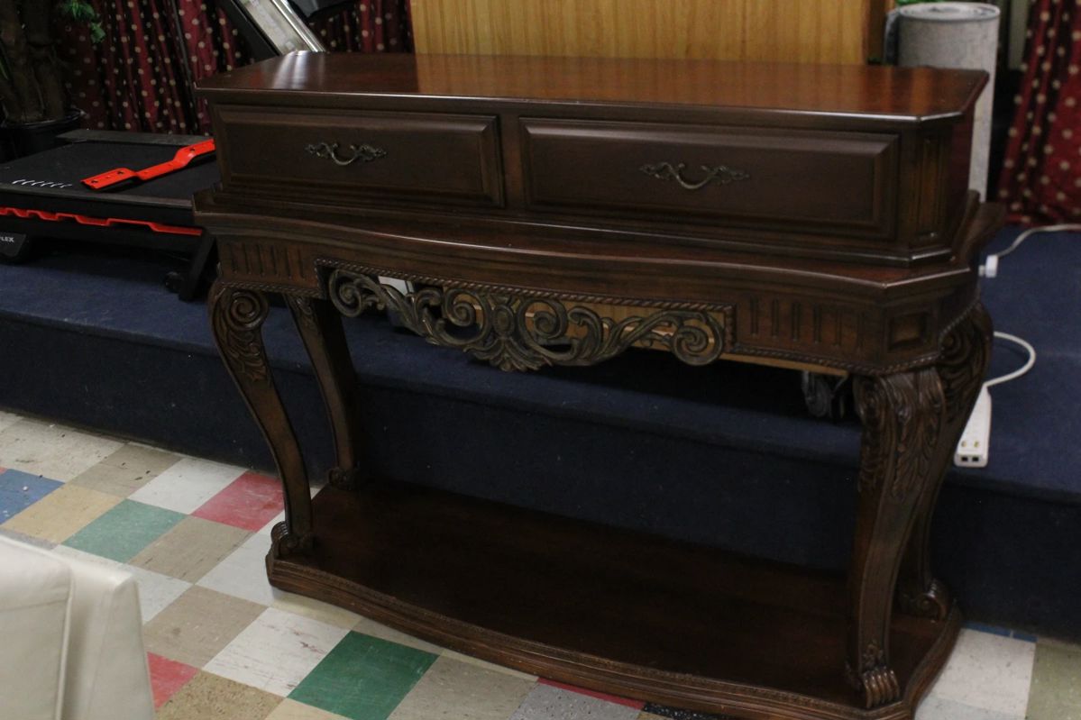 West Palm Beach Estate Sale starts on 2/23/2024