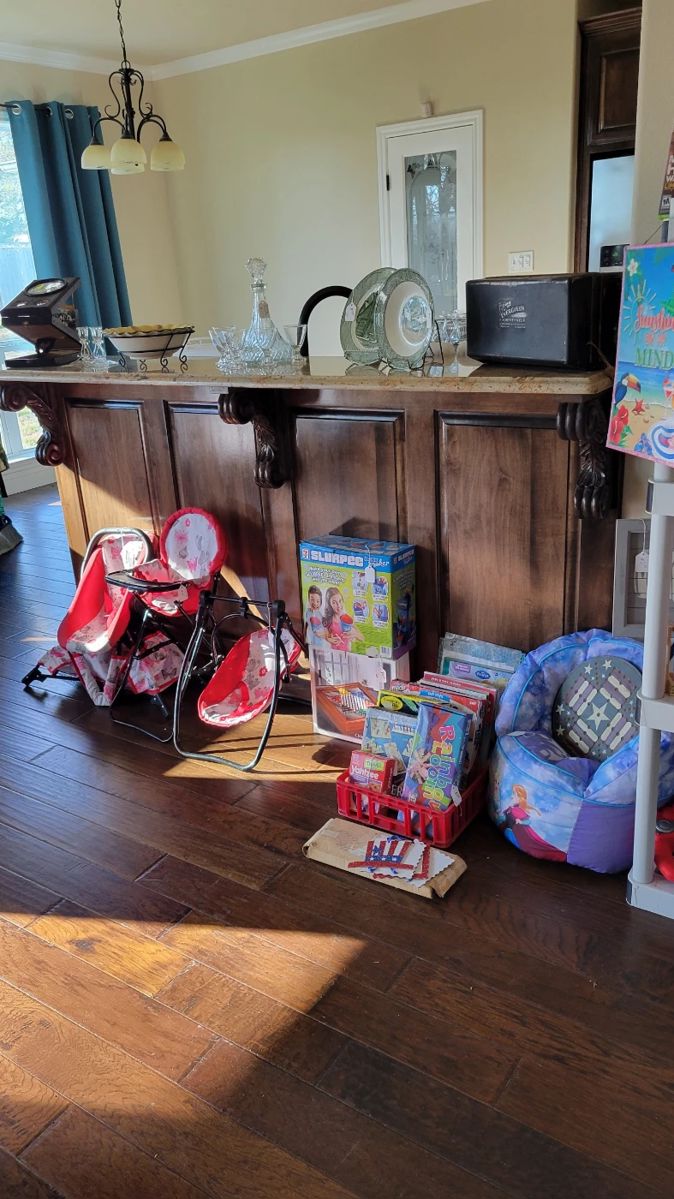 Multifamily Longview Estate Sale starts on 2/22/2024