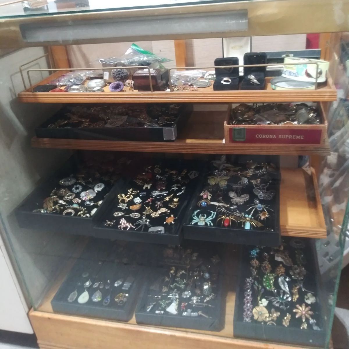 10th Street Market Estate Sale in Coquille, OR starts on 2/24/2024