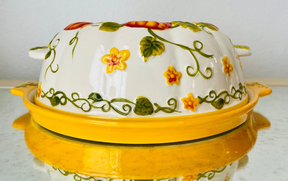 Le Creuset, KitchenAid, Lenox, Williams Sonoma,... starts on 2/25/2024