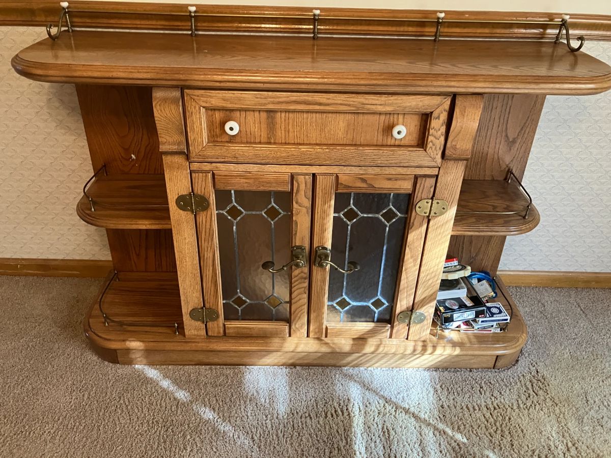 Estate Sale in Lenexa Home Collectibles Primitives... starts on 3/7/2024