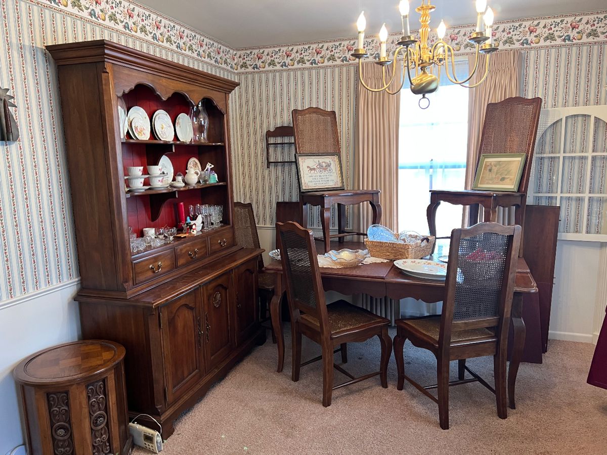 ESTATE SALE BY COLLEEN in Rochester, NY starts on 3/9/2024