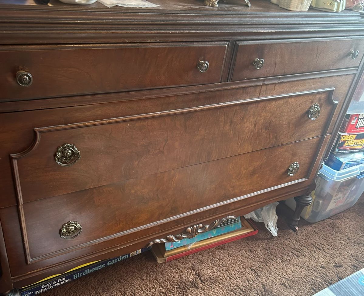 McCoy, Haeger, Hull, Vintage cookware, glassware,... starts on 3/15/2024