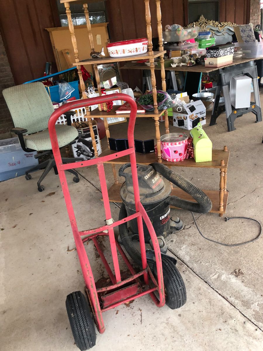 Clutter Queen Estate Sales in Texarkana, AR starts on 3/1/2024