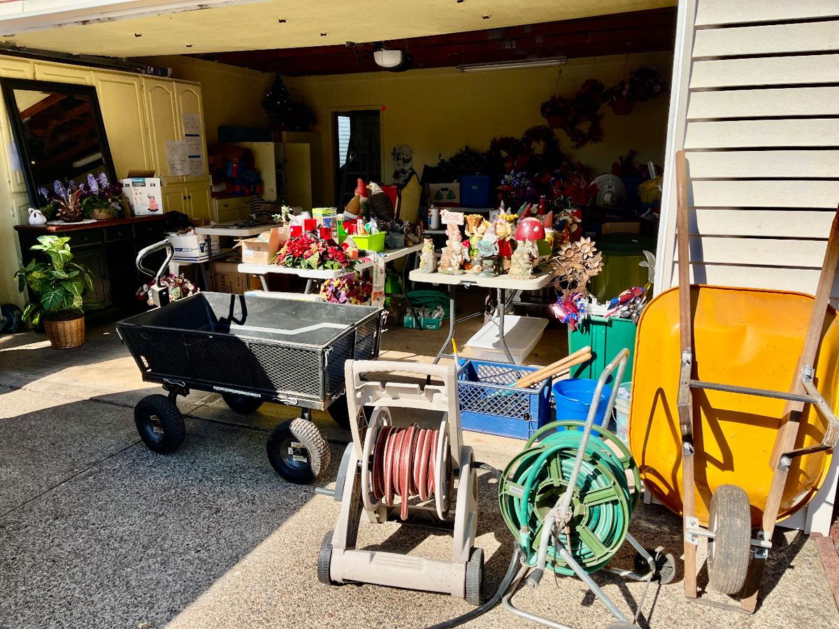 AMAZING ASSEMBLAGE of:MID CENTURY items ... starts on 3/22/2024