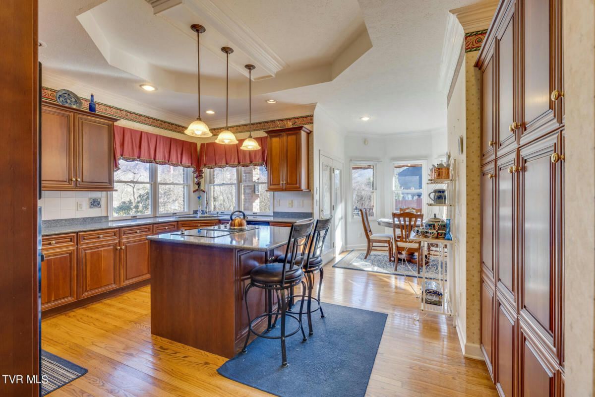 Classic world travelers & Military estate sale starts on 3/8/2024