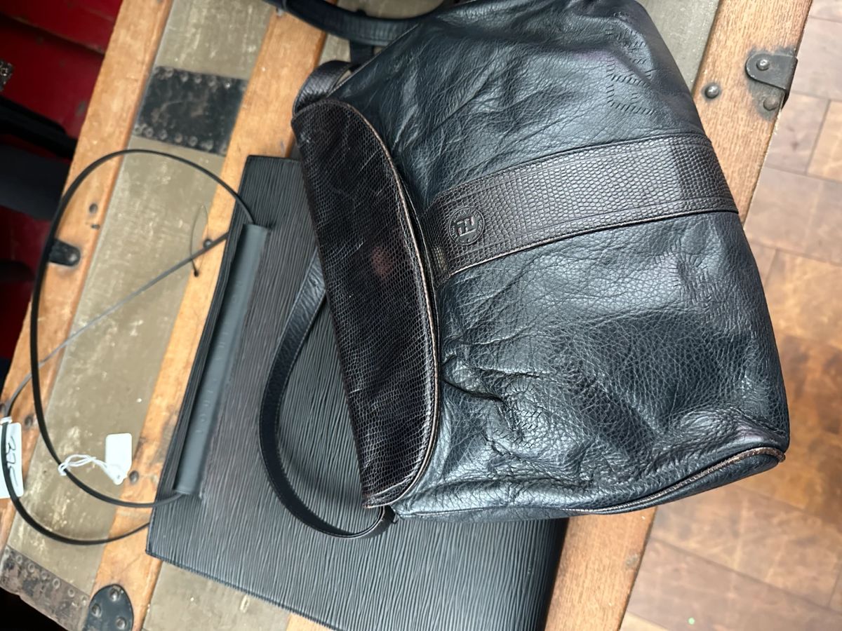 Stylist Moving & Relocation Sale in Pasadena, CA starts on 3/9/2024