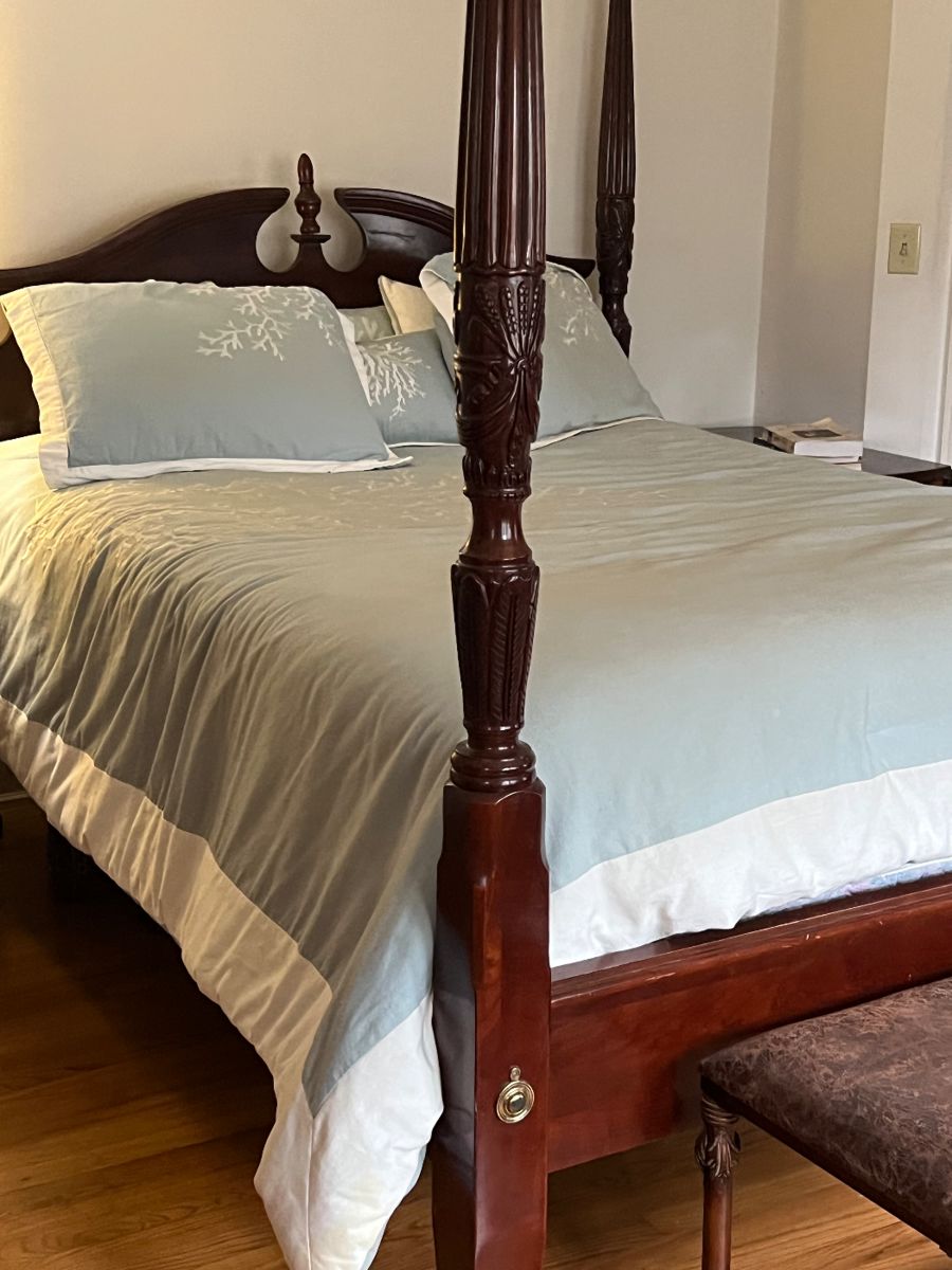 NORTH STAMFORD ESTATE SALE in Stamford, CT starts on 3/8/2024