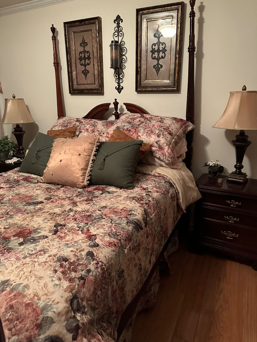 PLEASANT VIEW Estate Sale of the late Carol Bone starts on 3/15/2024