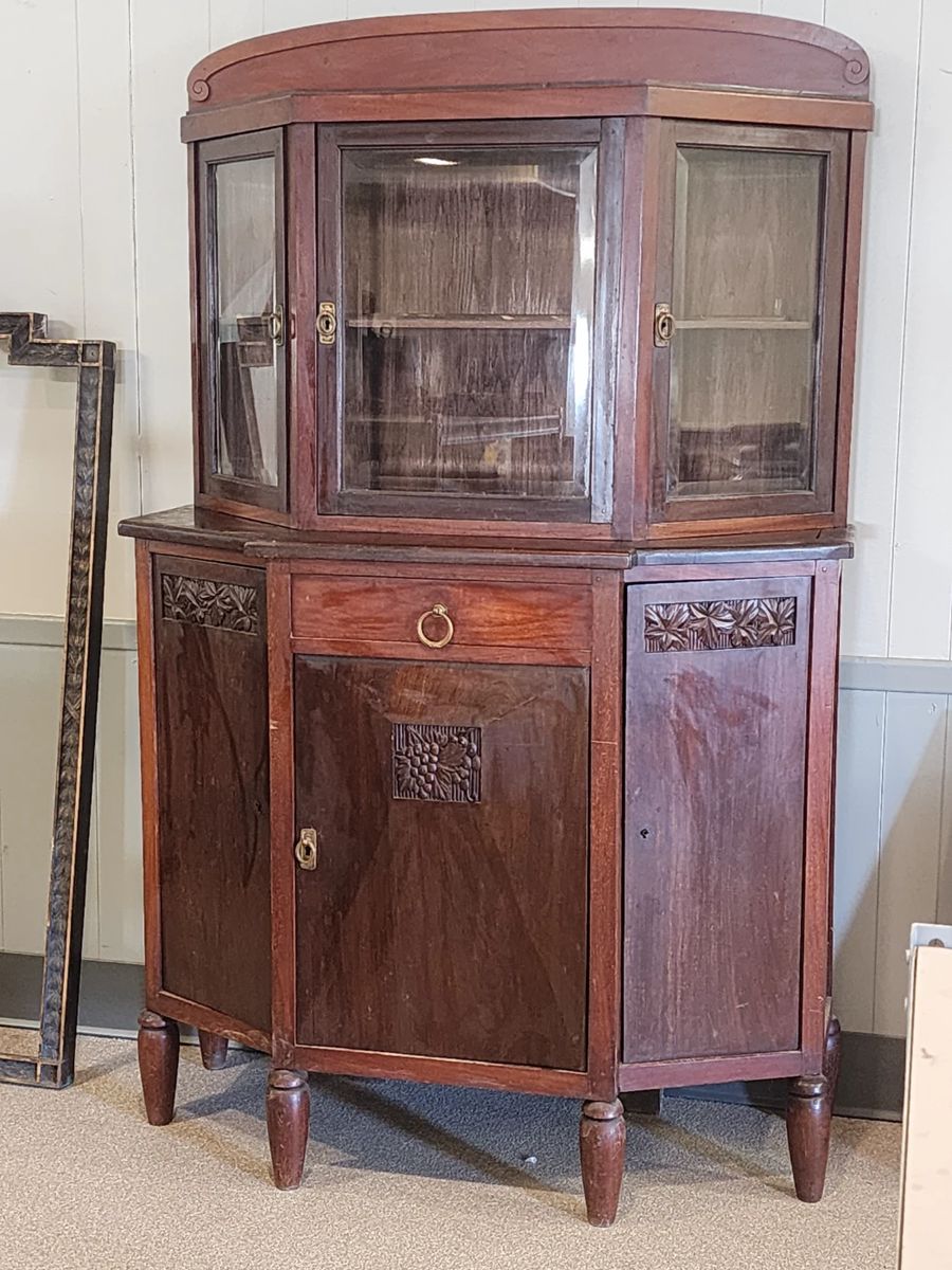 ANTIQUES & OLD JEWELRY BY JASON ADAMS AND... starts on 3/18/2024