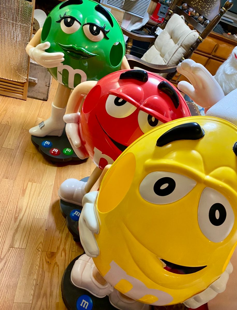 COLLECTIONS GALORE! Elvis, Trains, Toys,... starts on 4/10/2024