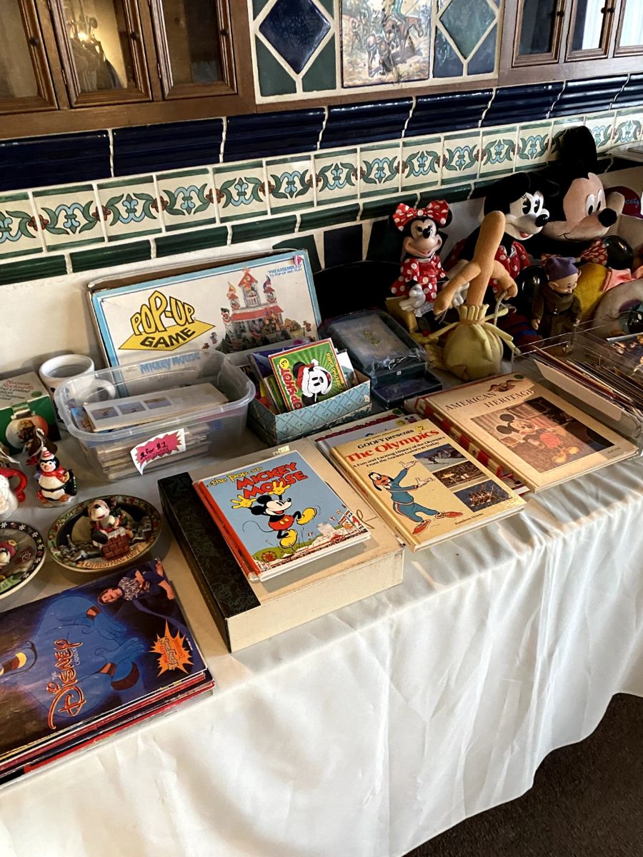 Hollywood Hills Disney & Antiques Collector... starts on 3/16/2024