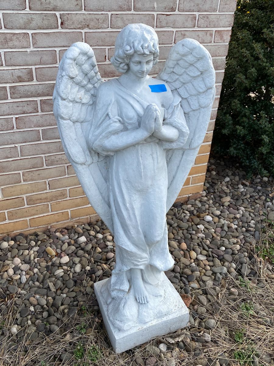 MCM AND BLOW MOLDS PLUS MORE, MORE, MORE!!!! starts on 3/21/2024