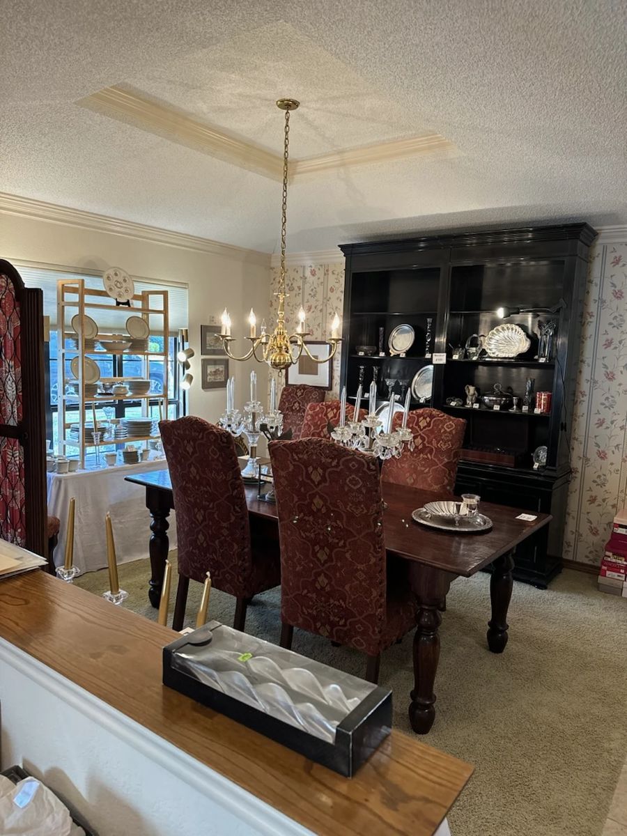 ELS Estate Sale ... Beautiful & Full House... starts on 3/21/2024