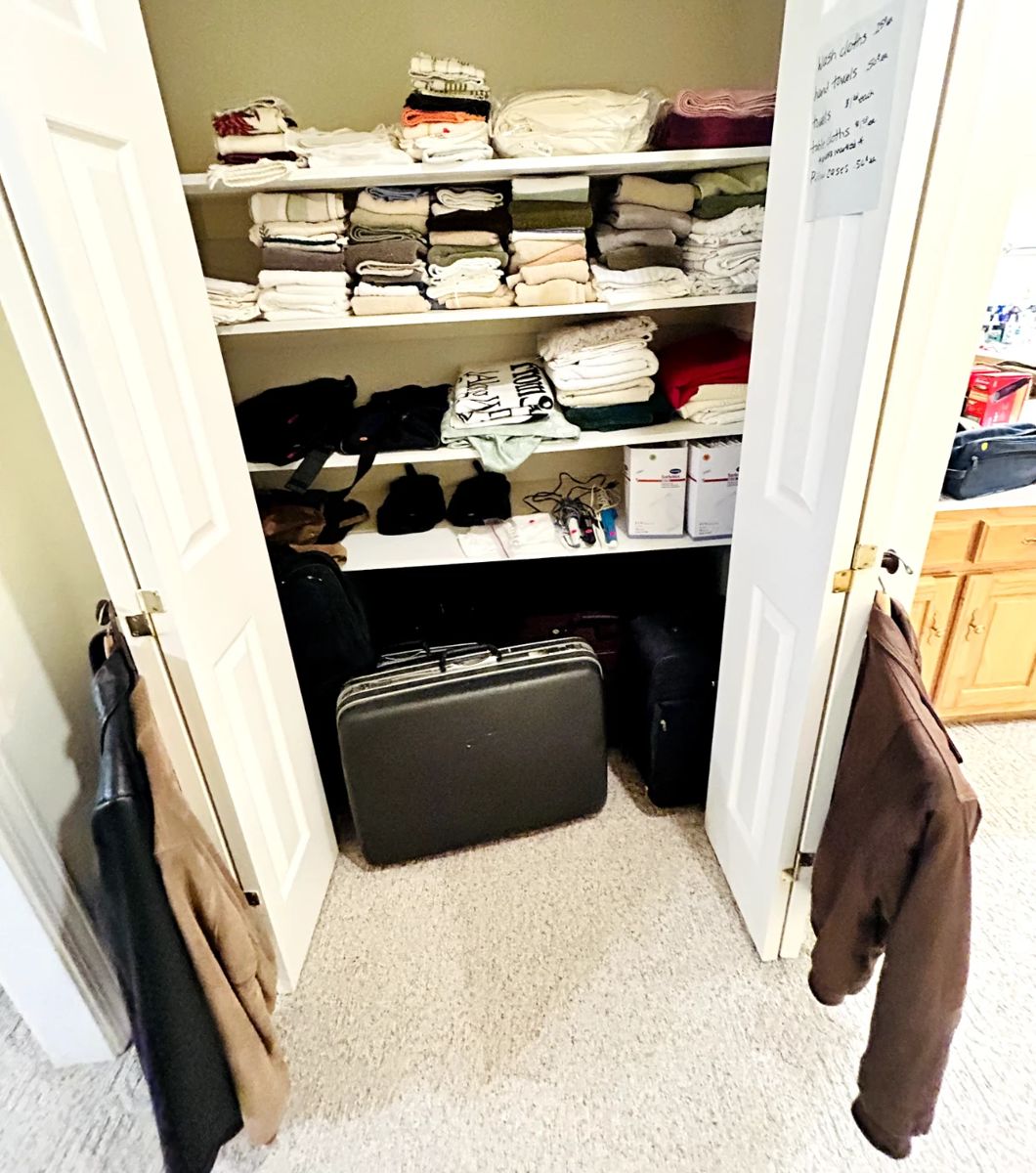 Estate Sale in Spanish Fort Estates! starts on 3/22/2024