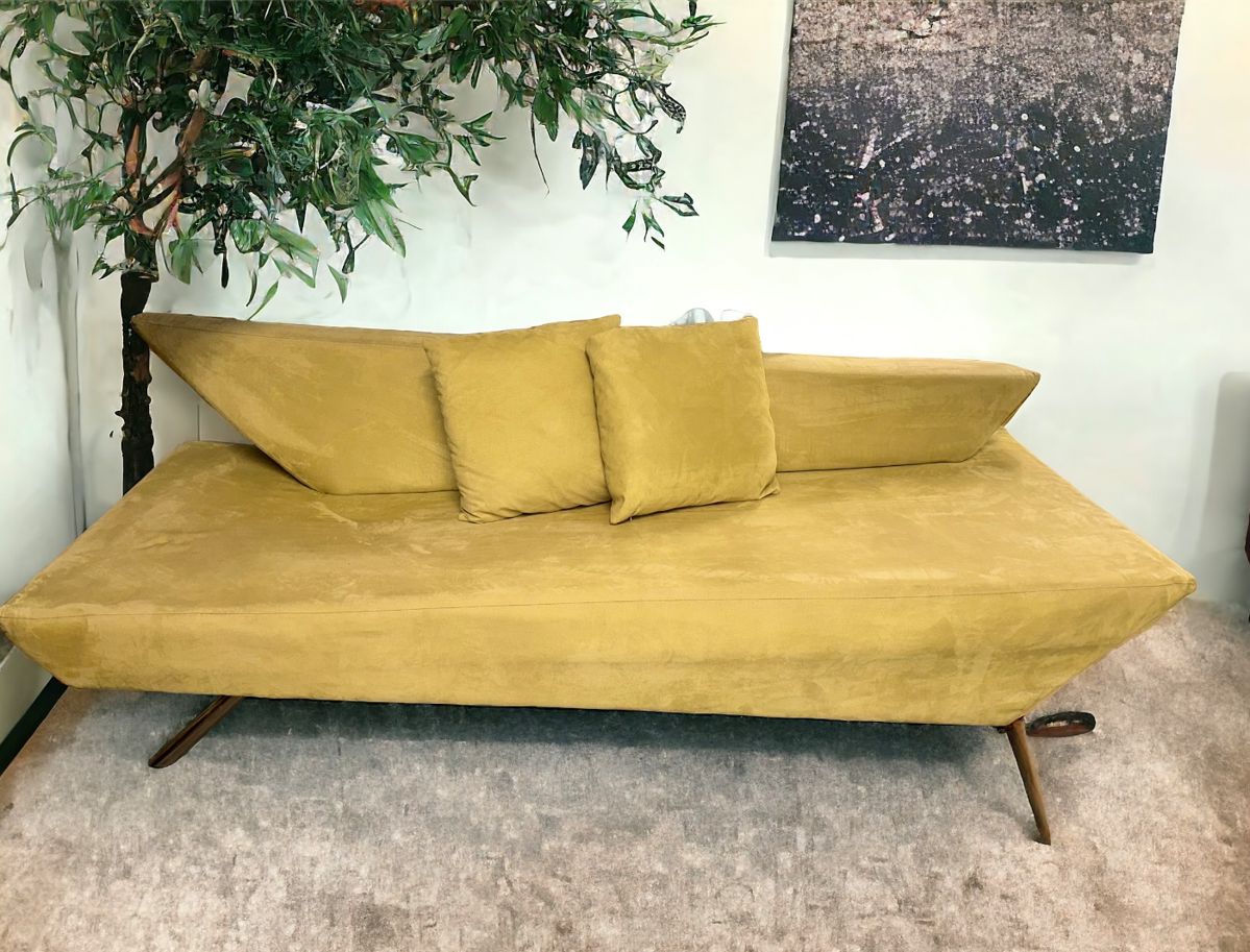 Retro Revival: Mid-Century and Post Modern... starts on 3/19/2024