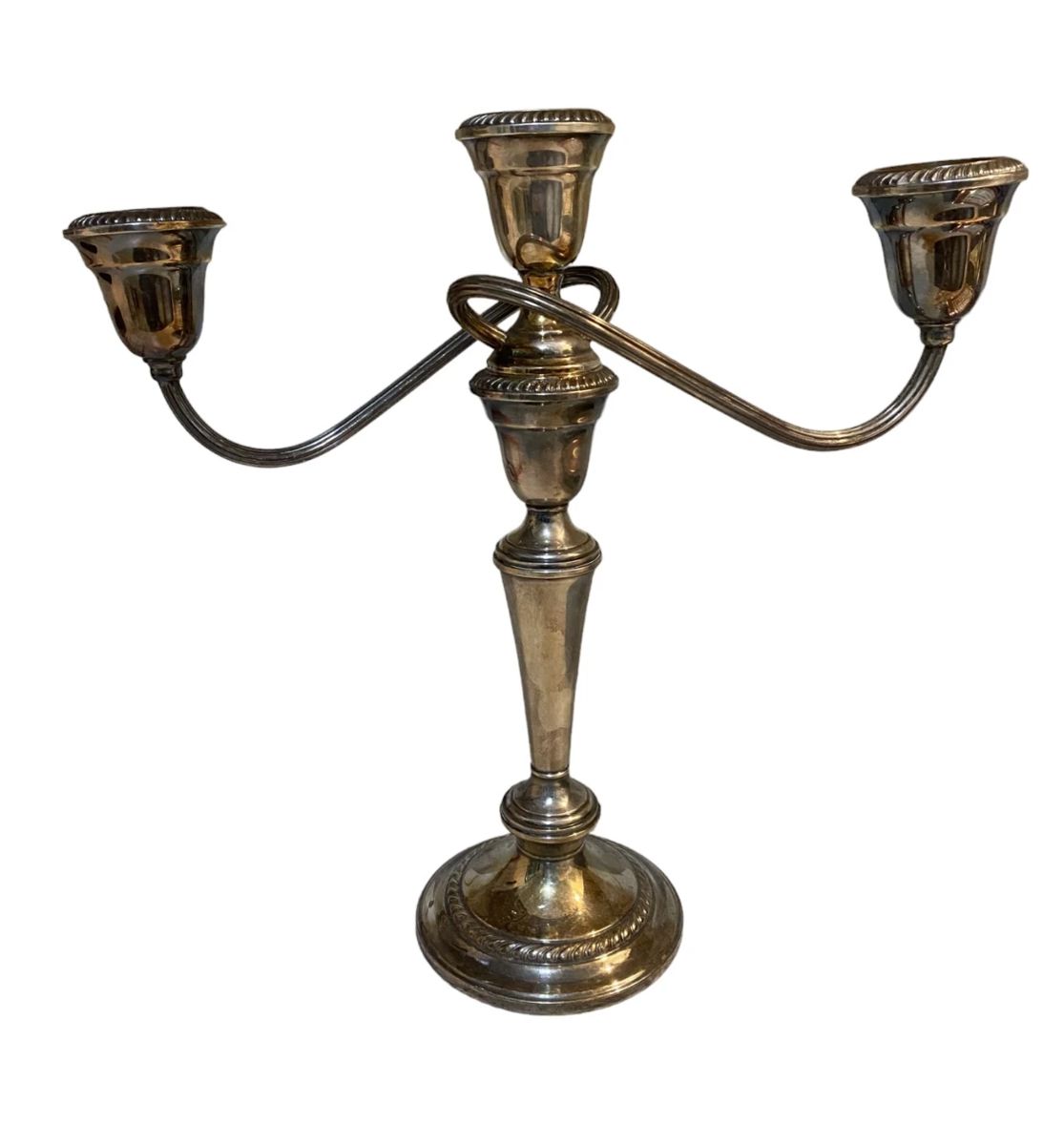 Patina Antiques & Collectibles in Chicago, IL starts on 3/21/2024