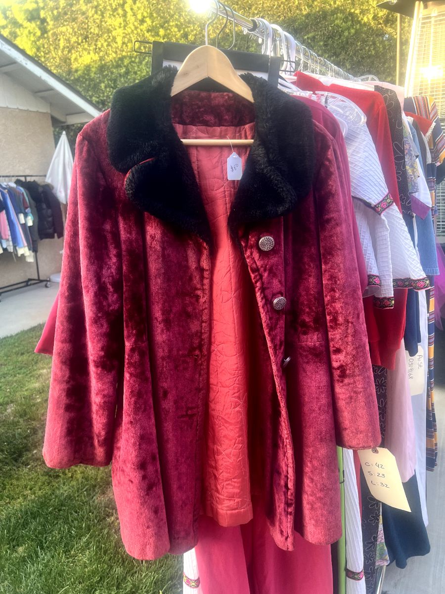 Stylist/Costume designer Vintage/Designer Sale starts on 3/22/2024