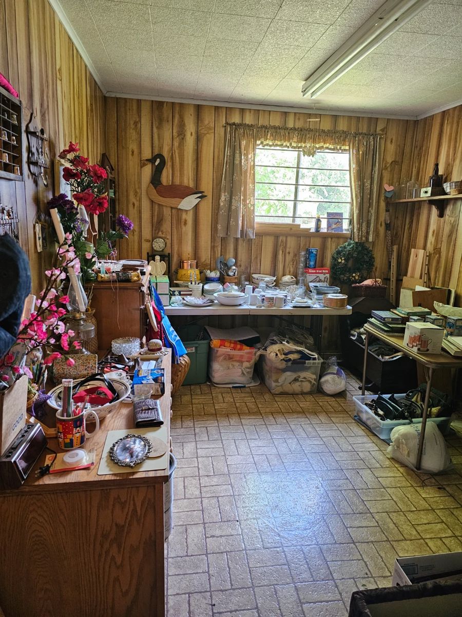 Rusty Trunk Estate Sales