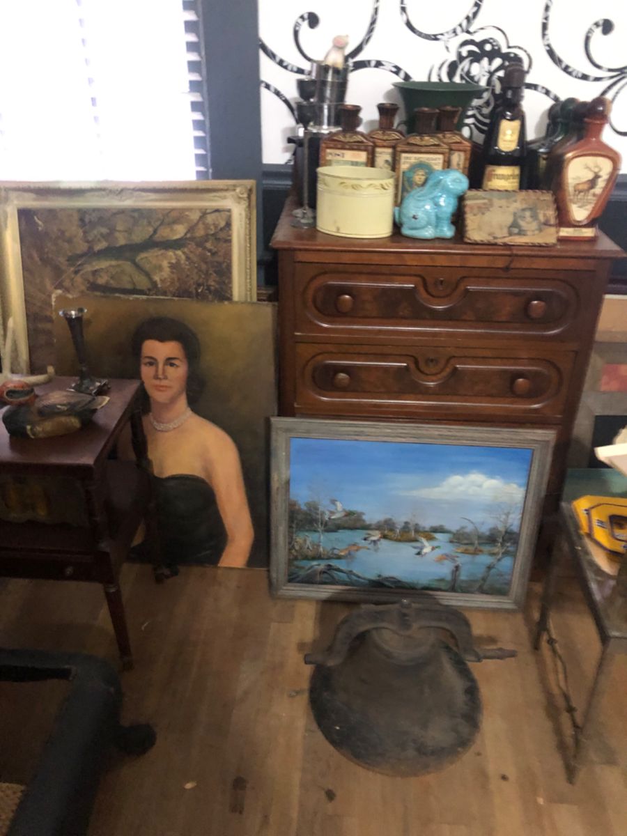 Estate Sale with Antiques in Columbia, MS starts on 4/5/2024