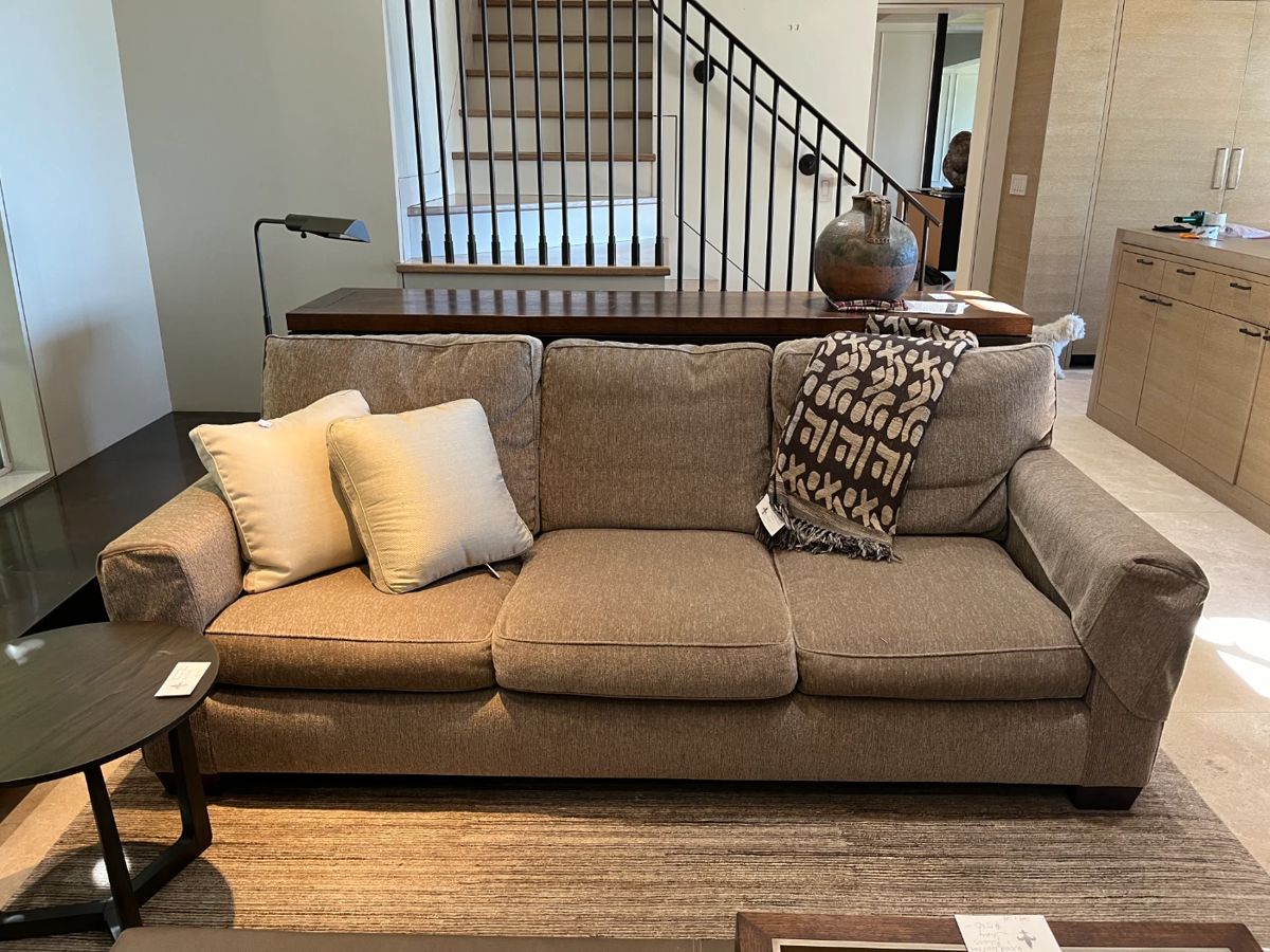 The Highlands Moving Sale in Seattle, WA starts on 5/13/2024