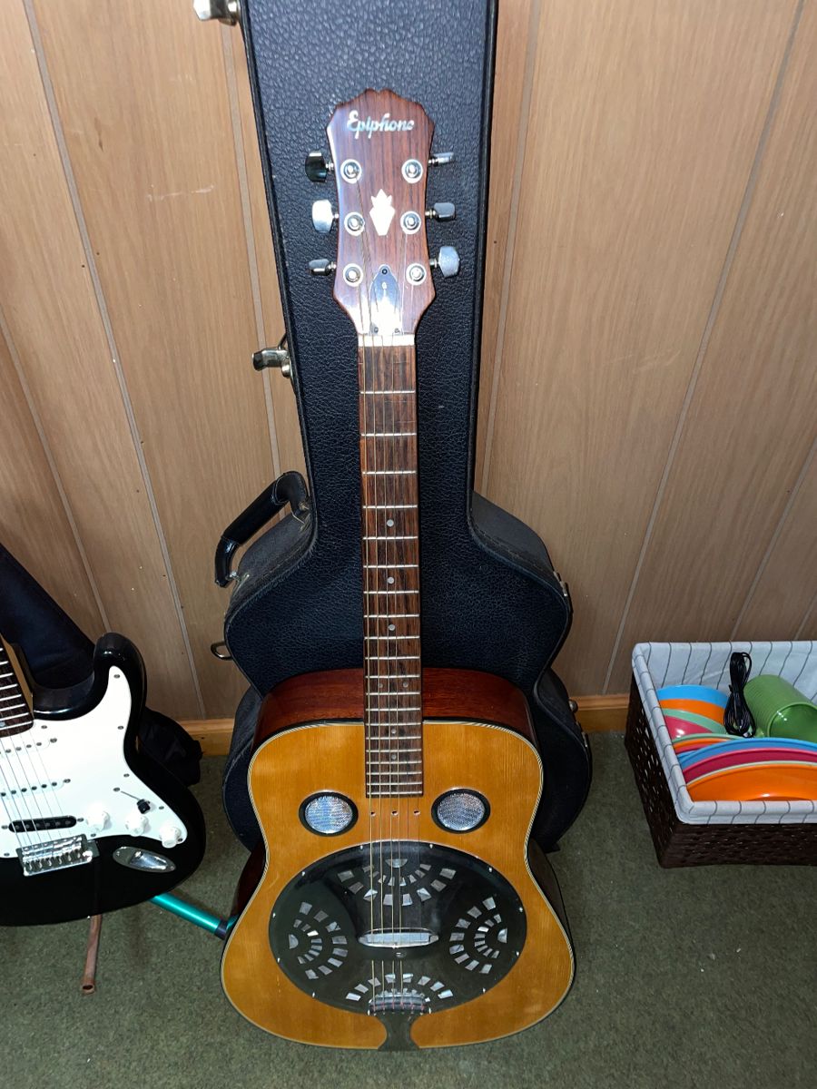 Musical instruments, anvil, taxidermy, furniture,... starts on 4/3/2024