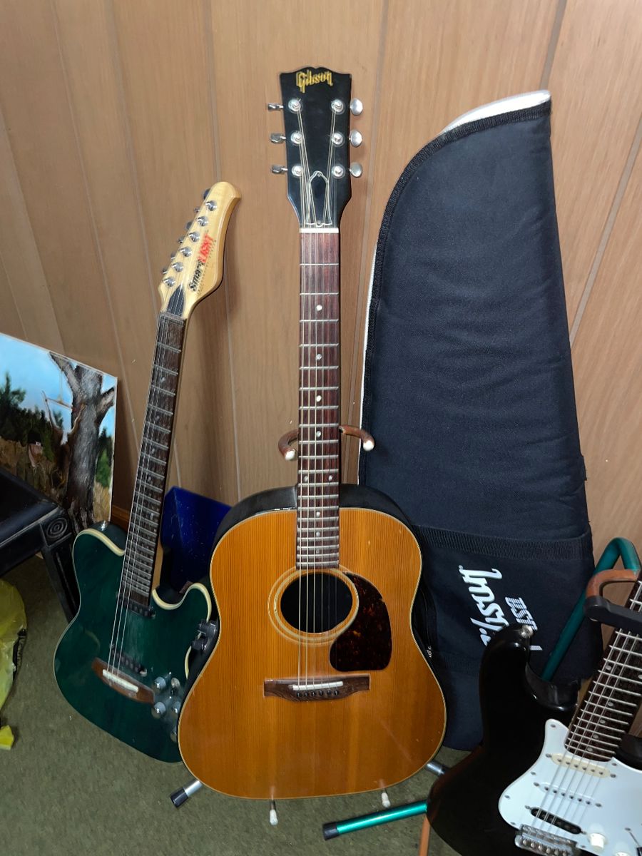 Musical instruments, anvil, taxidermy, furniture,... starts on 4/3/2024