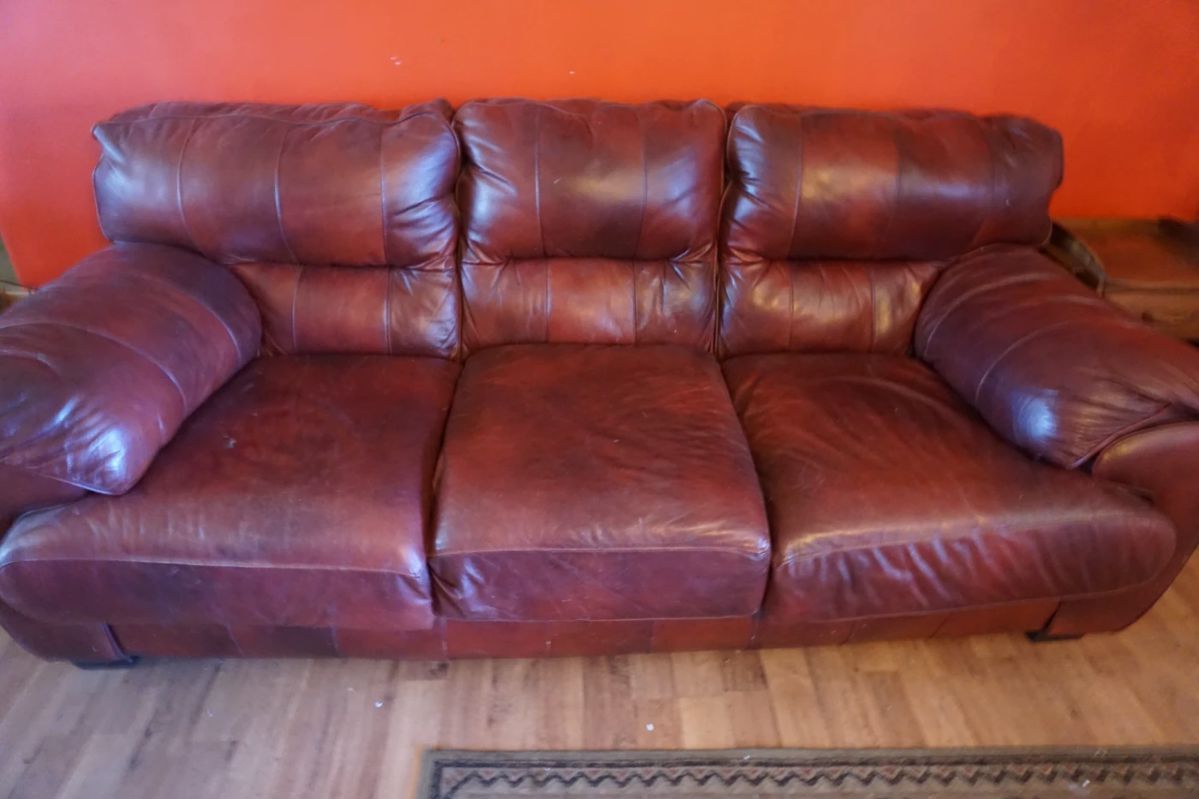 Estate Sale by TEAM 2 The Tag Ladies starts on 4/26/2024