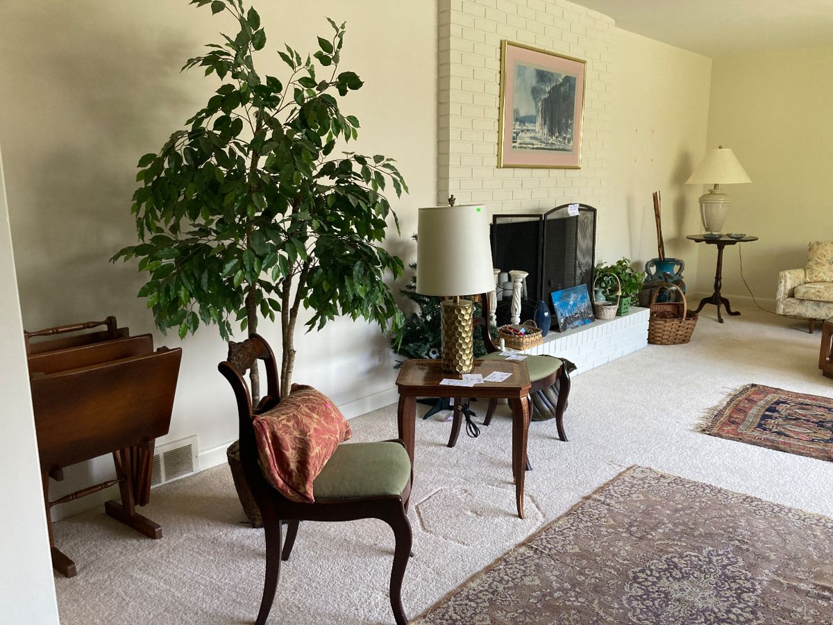 MCM Estate Sale with Kitsch Resaler Downsizing starts on 4/5/2024