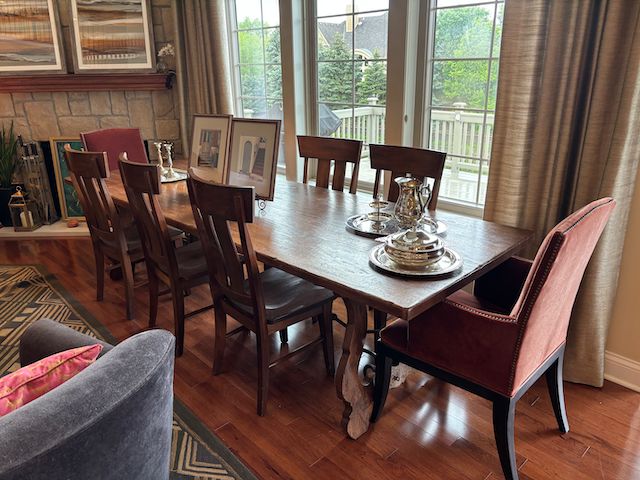 Prada, Rugs, Artwork and More in Burr Ridge, IL starts on 5/9/2024