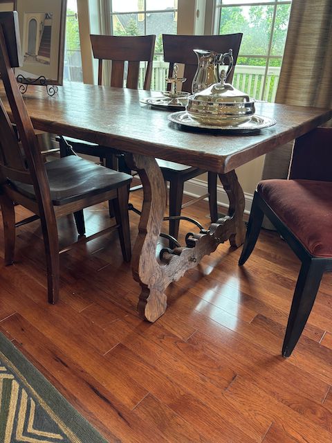 Prada, Rugs, Artwork and More in Burr Ridge, IL starts on 5/9/2024