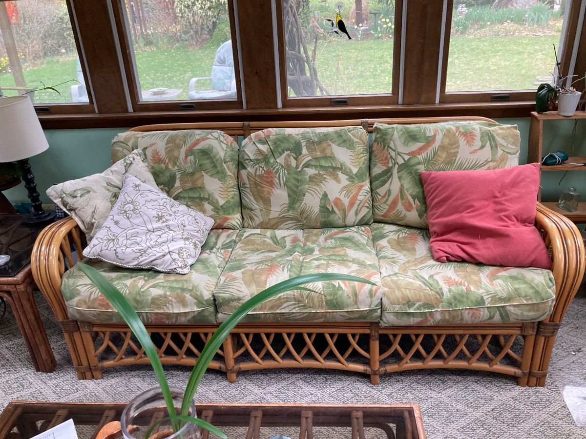 Everything must go today! Almost no offer... starts on 4/12/2024