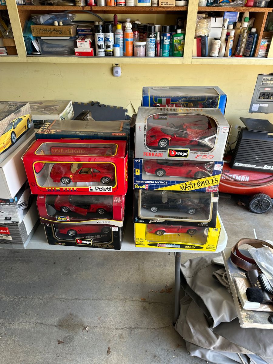 DIECAST,Diecasts,Airplane models,Car parts:By... starts on 4/25/2024