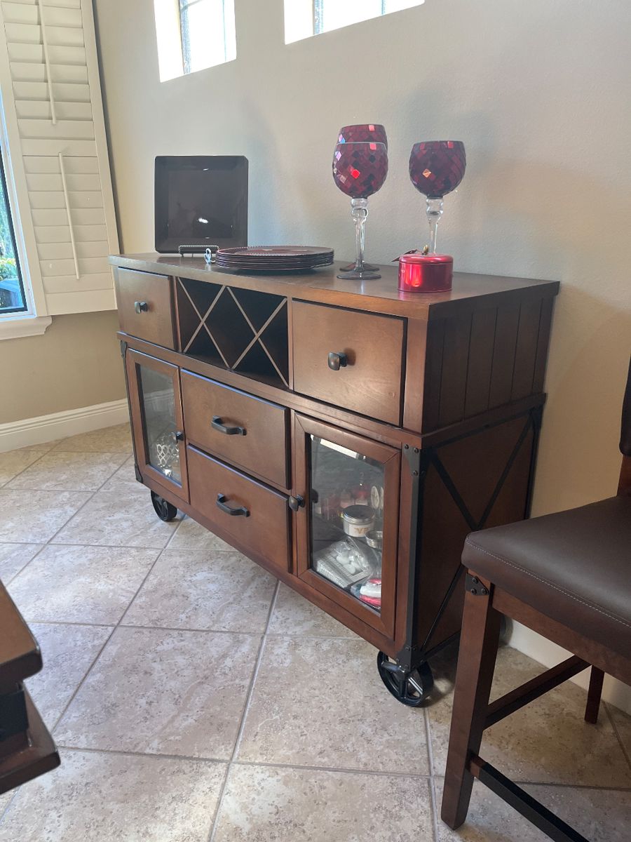 Lavish Land o Lakes Estate Sale - 50% Off... starts on 4/18/2024