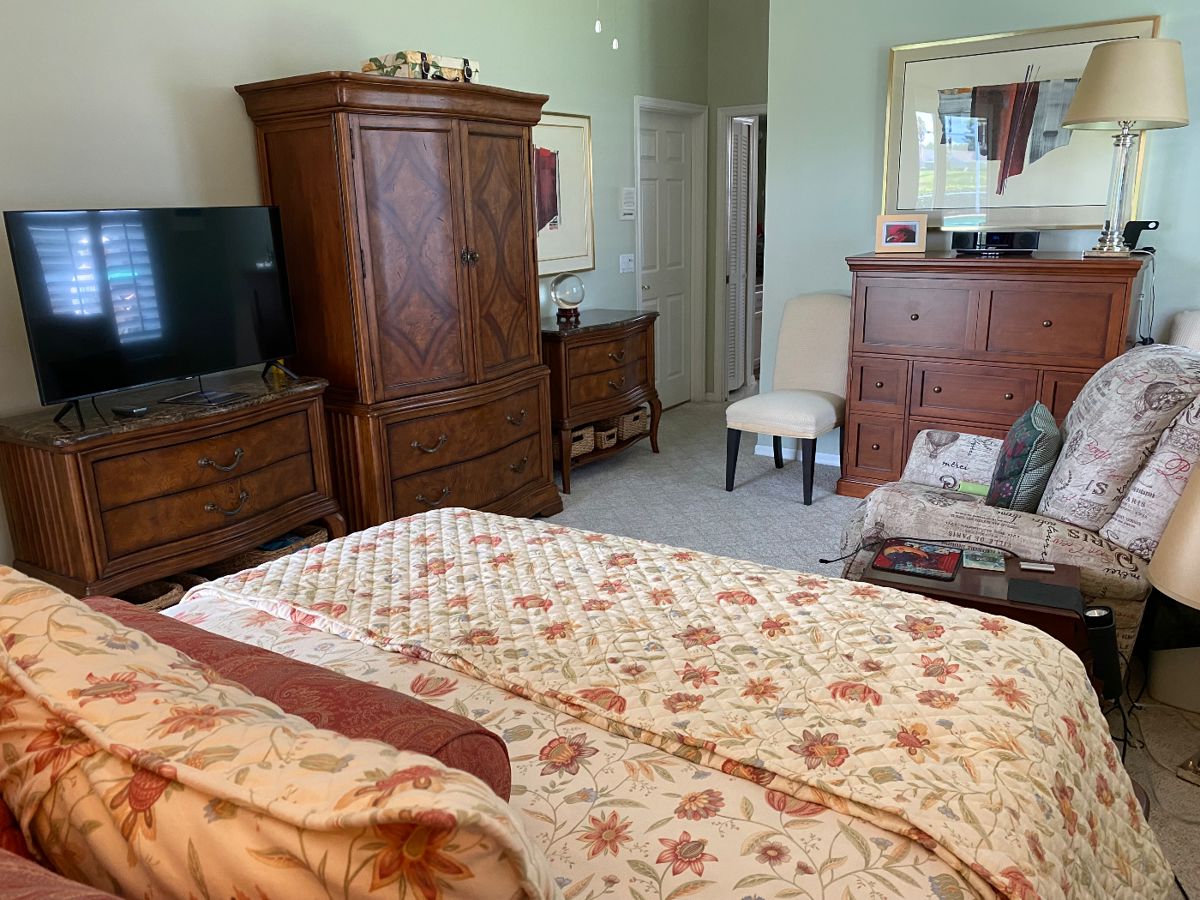 VERY NICE HUNTERS CREEK SALE W/ MARTIN GREEN... starts on 5/3/2024