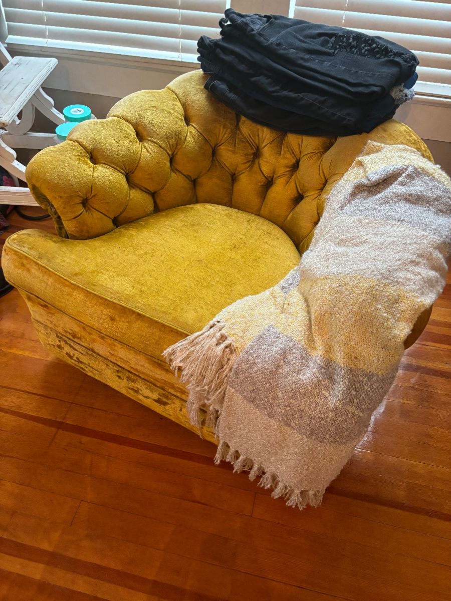 MY PERSONAL SALE—MOVING & SELLING IT ALL! starts on 4/26/2024