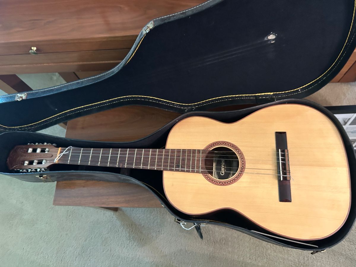 Large Music Memorabilia, Instrument and Homegoods... starts on 4/25/2024